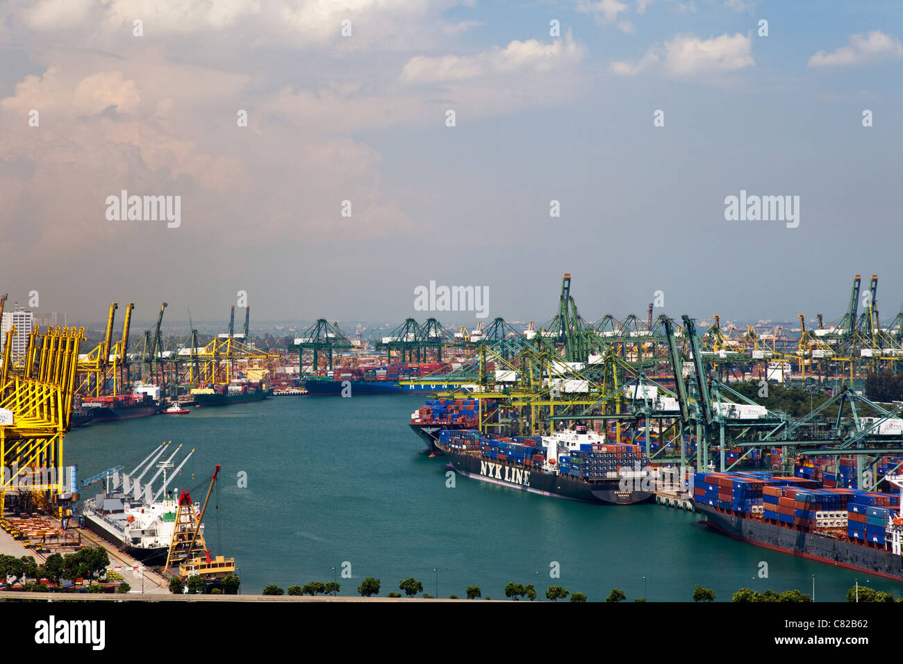Container Port, Singapore Stock Photo - Alamy