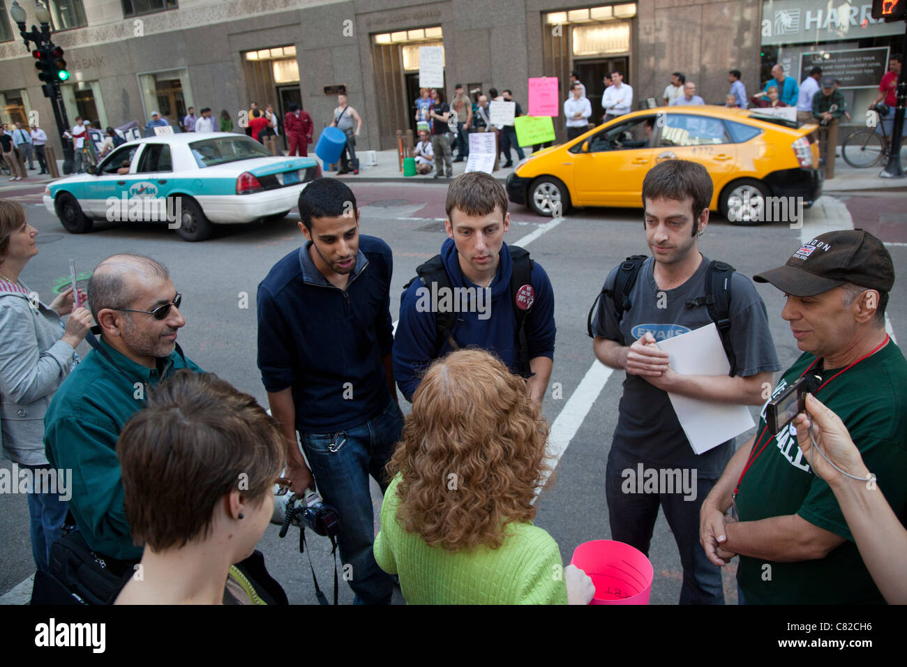 "Occupy Chicago" Protest Against Economic Inequality Stock Photo - Alamy