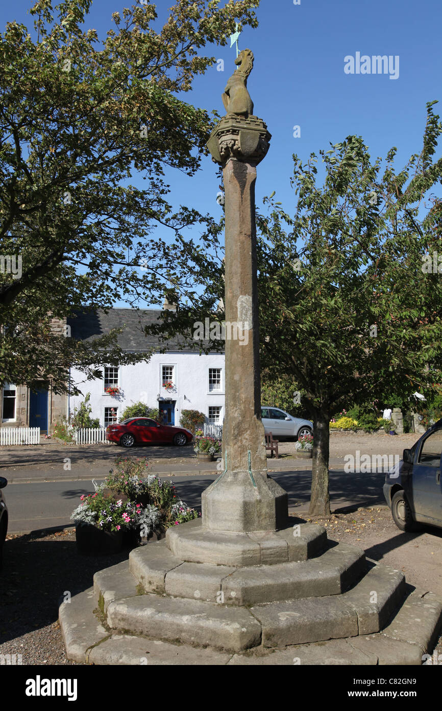 Town of Crail, Scotland. Picturesque view of the Market Cross in Crail ...