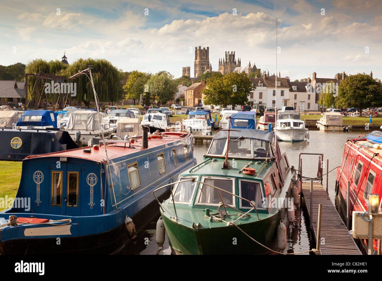 Boatyard hi-res stock photography and images - Alamy