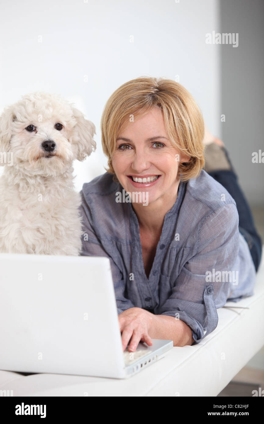Dog sat desk hi-res stock photography and images - Alamy