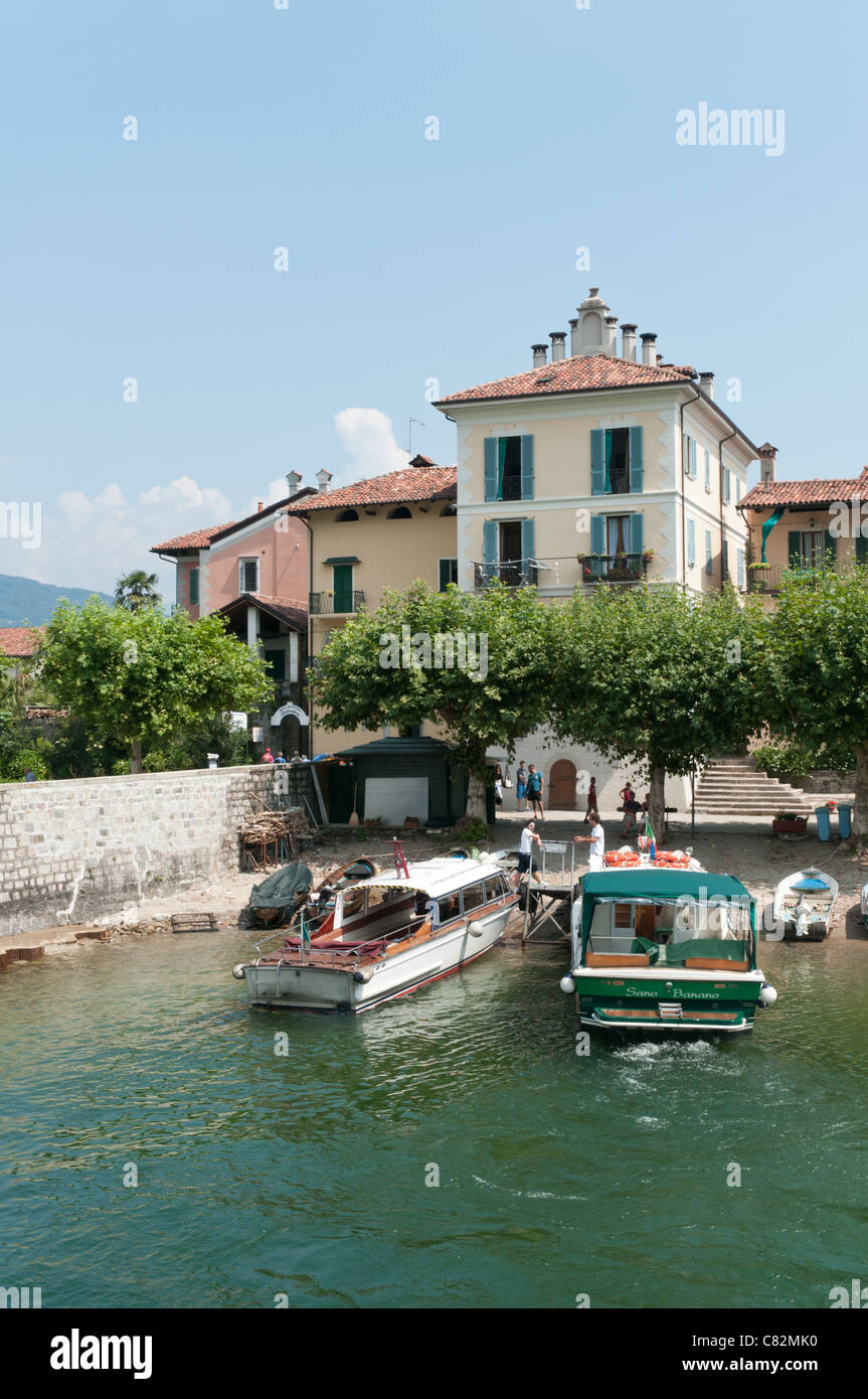 The habour at Isola dei Pescatori, Lake Maggiore, Italy Stock Photo - Alamy