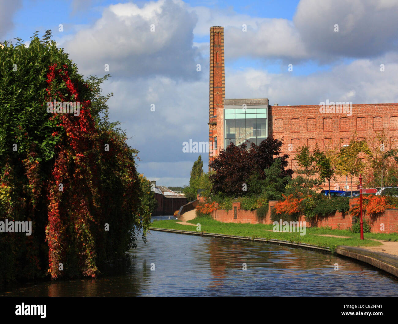 Weavers wharf hi-res stock photography and images - Alamy