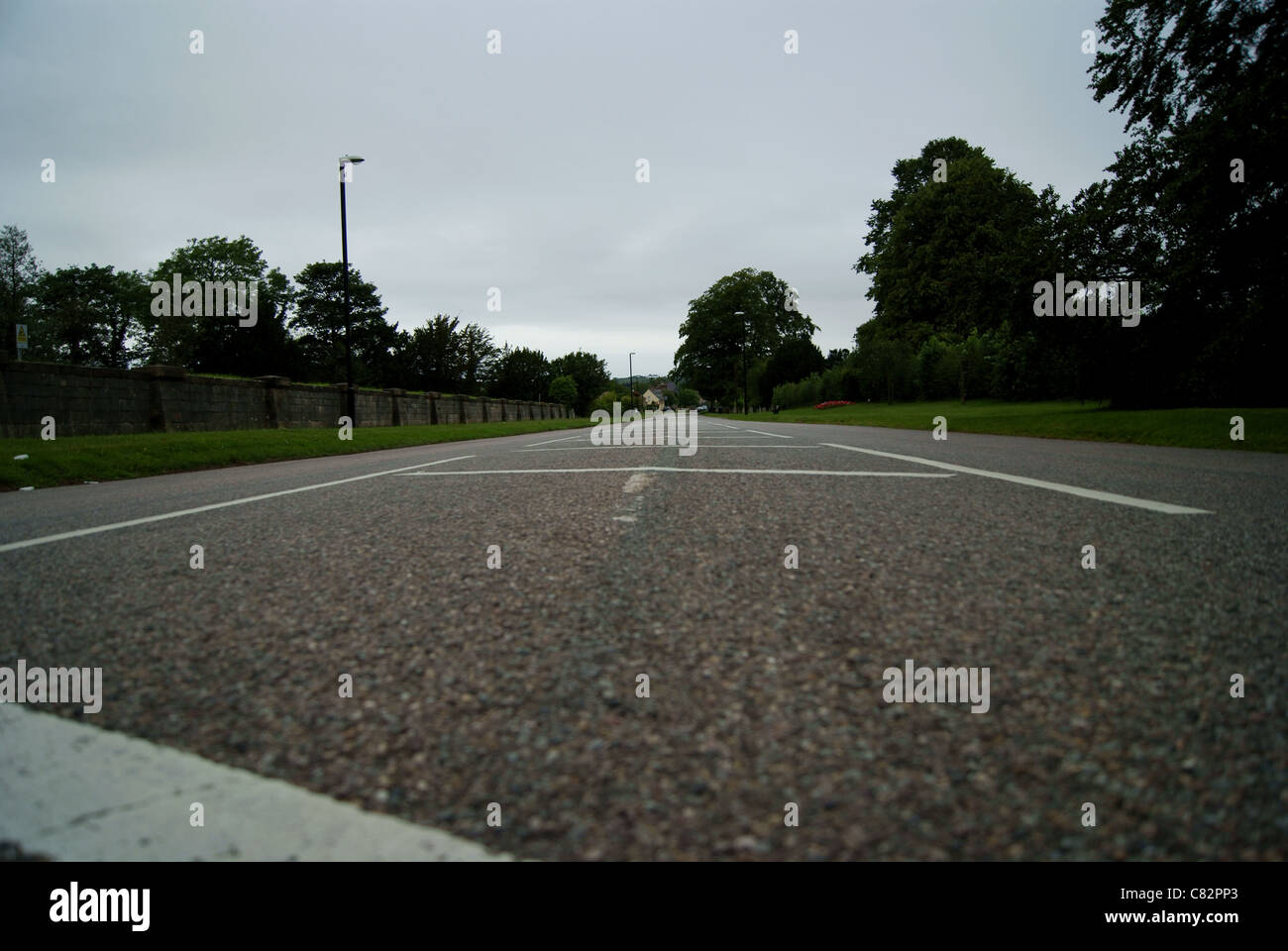 Street road tarmac uk hi-res stock photography and images - Alamy