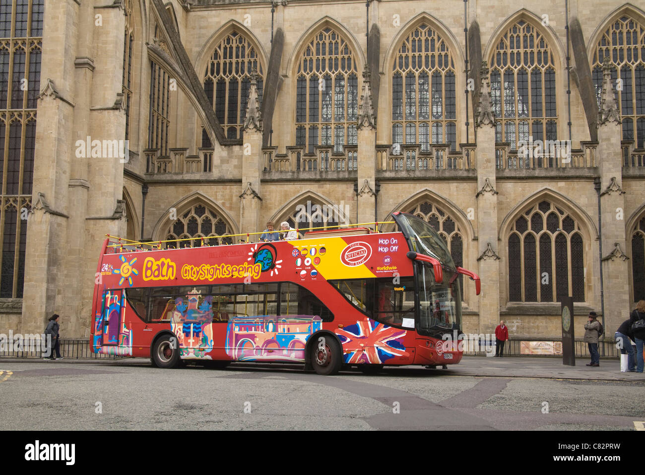 Bath abbey bath tour bus hi-res stock photography and images - Alamy
