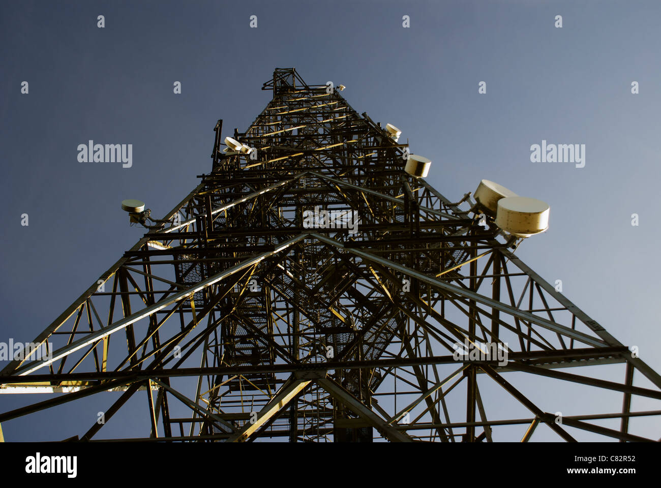 Comm tower hi-res stock photography and images - Alamy