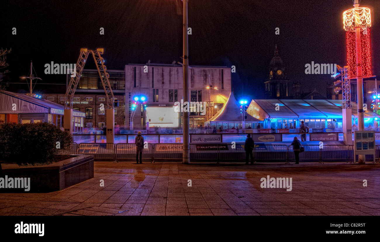 Temporary christmas ice rink hi-res stock photography and images - Alamy