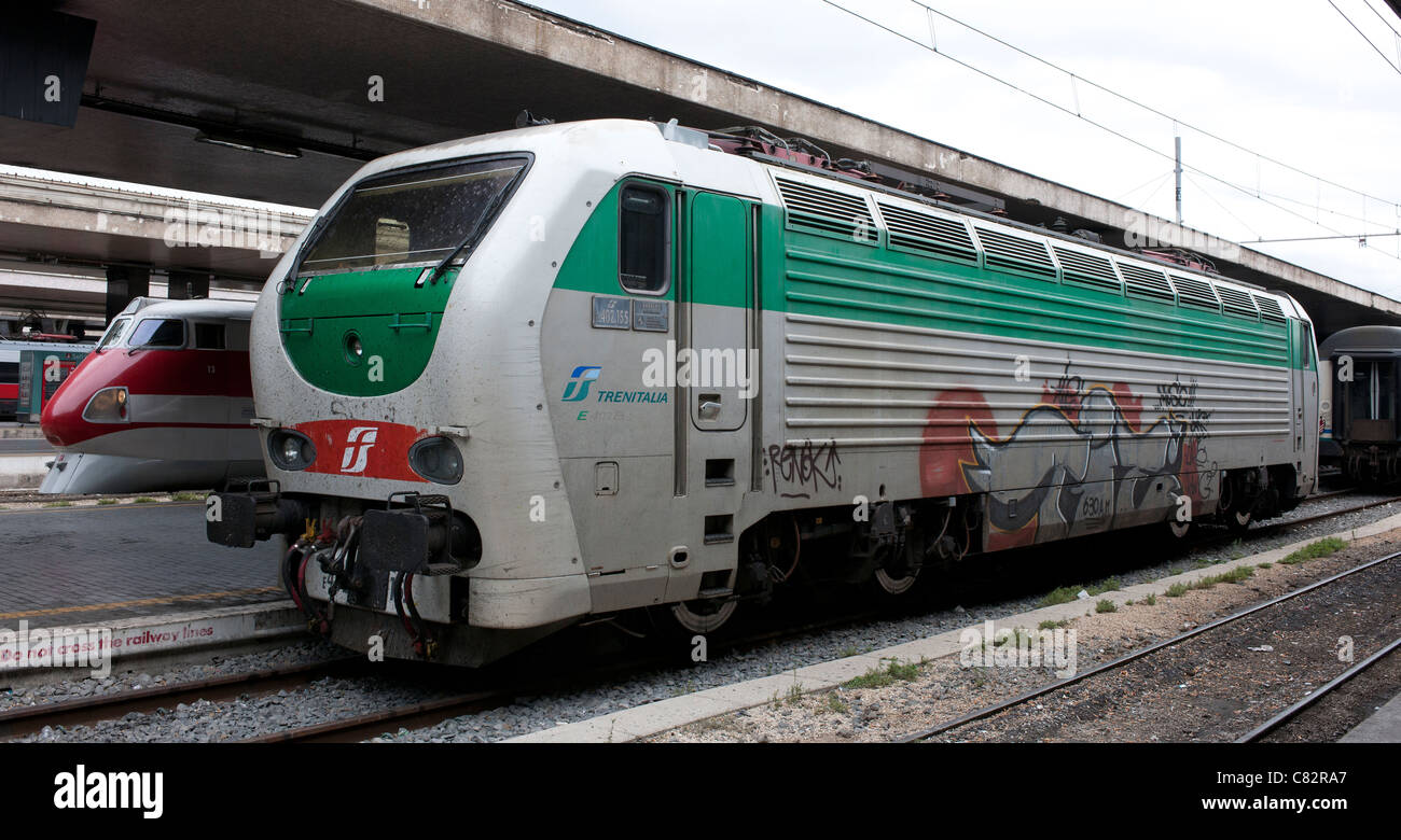E402b electric locomotive train hi-res stock photography and images - Alamy