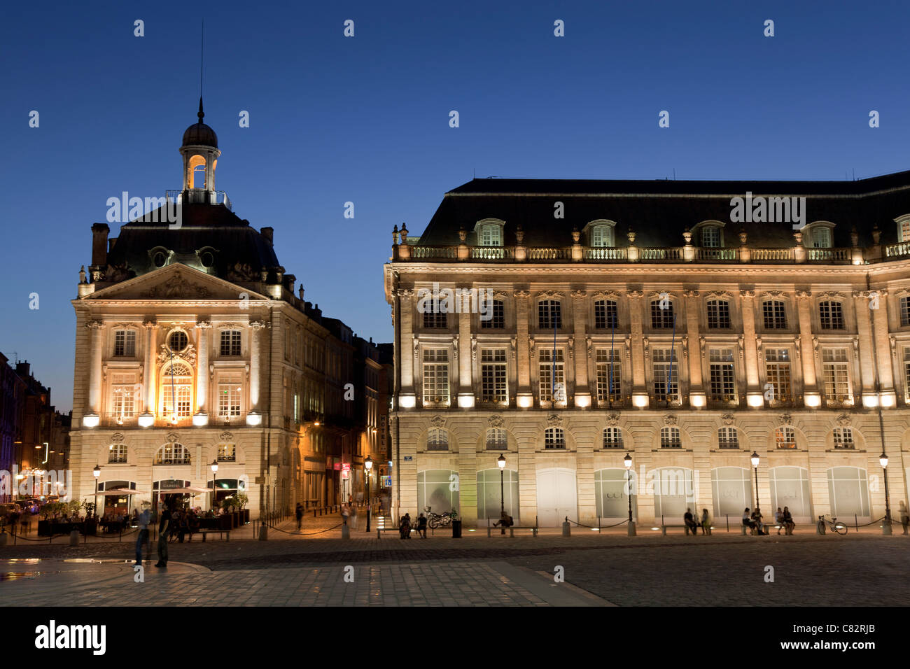 Bourse square hi-res stock photography and images - Alamy