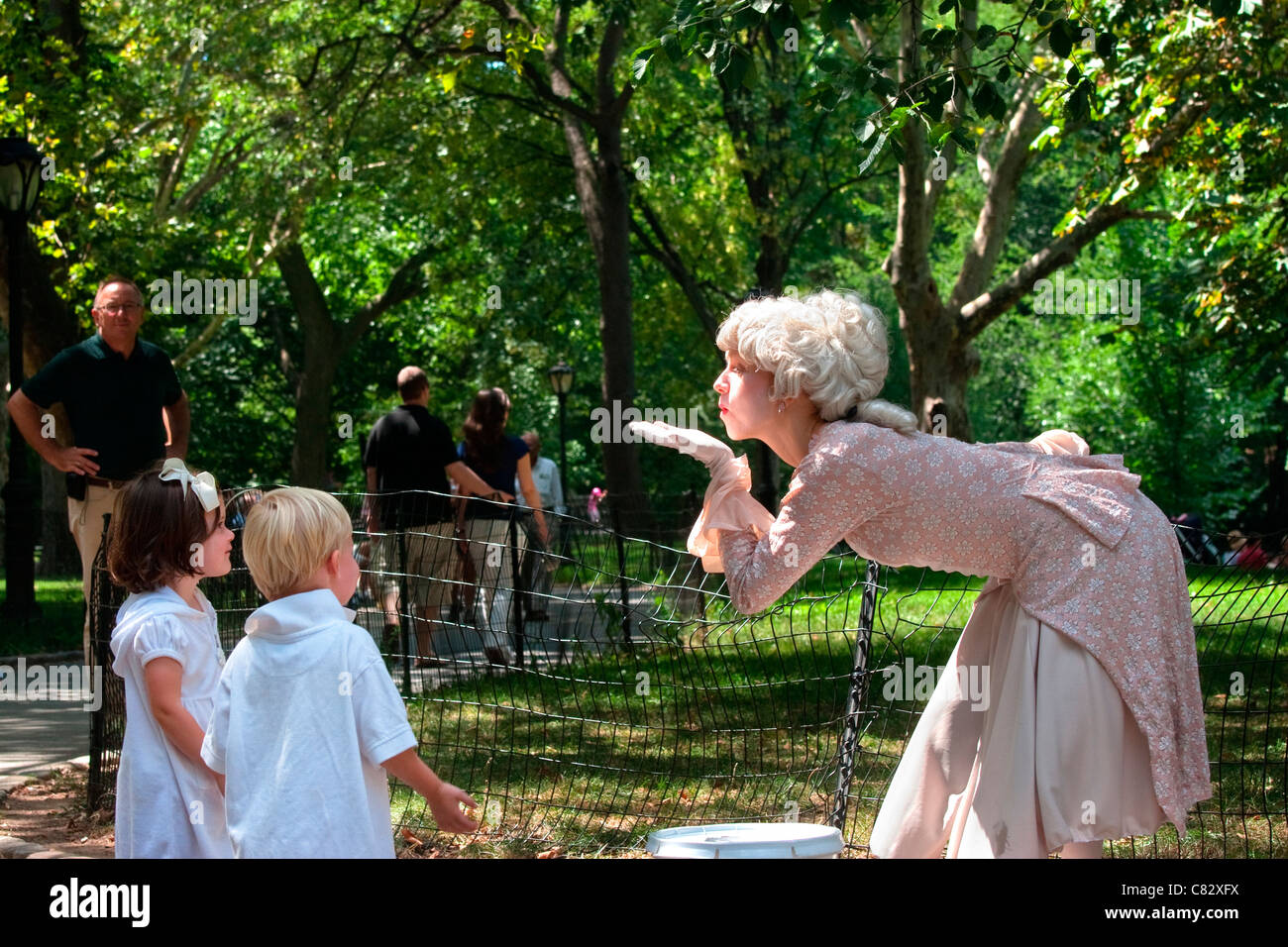 Human statue in central park hi-res stock photography and images - Alamy