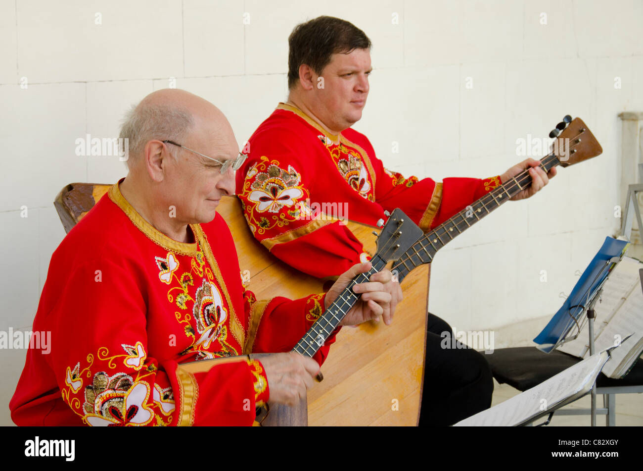 Ukraine, Yalta, Livadia Palace. Ukrainian folkloric show with ...