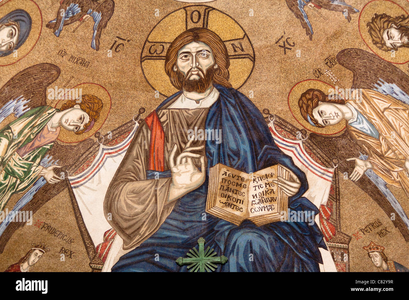 Cathedral inside sicily italy hi-res stock photography and images - Alamy