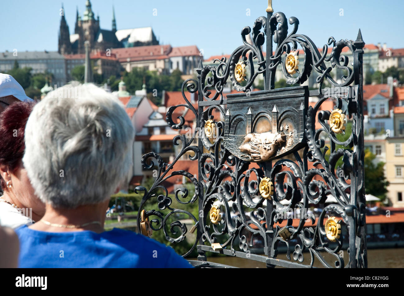 Relief bridge hi-res stock photography and images - Alamy