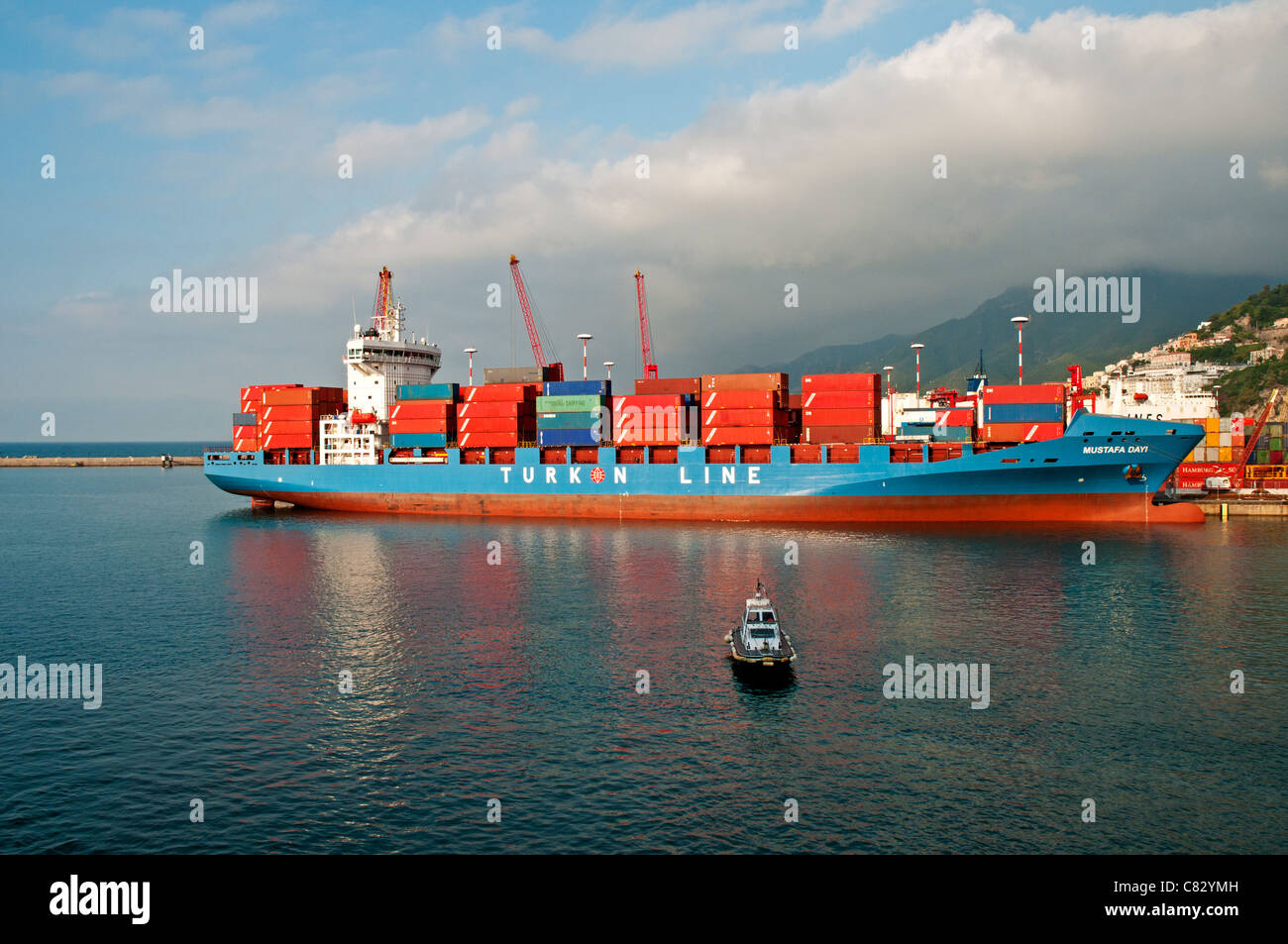 Ancient docks of rome hi-res stock photography and images - Alamy