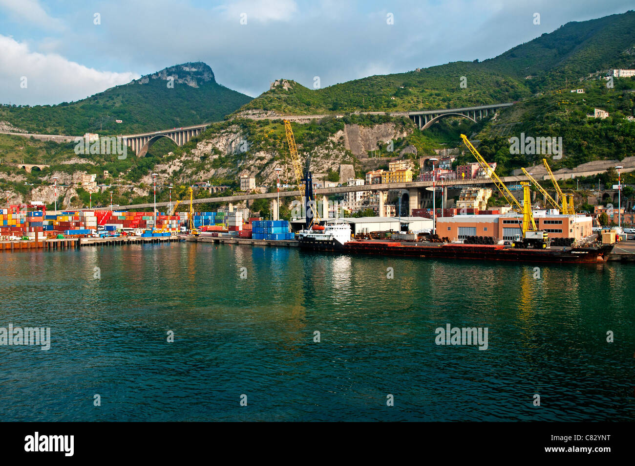 Ancient docks of rome hi-res stock photography and images - Alamy