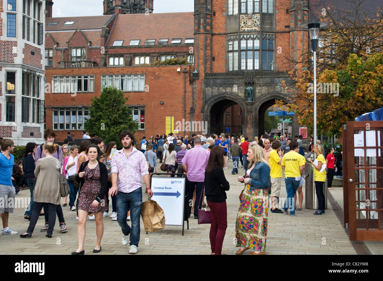 Prospective students hi-res stock photography and images - Alamy