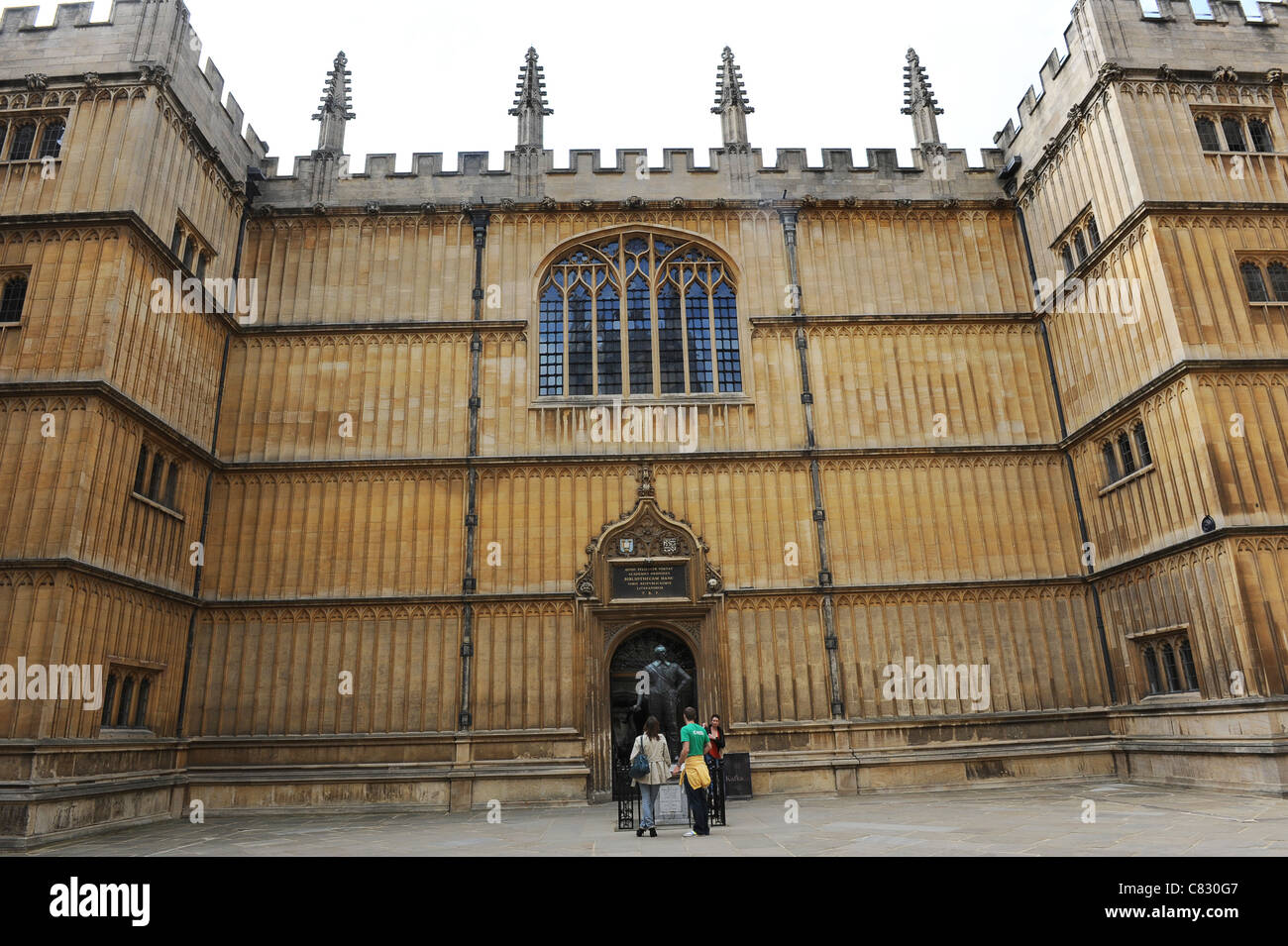 Statue oxford uk hi-res stock photography and images - Alamy