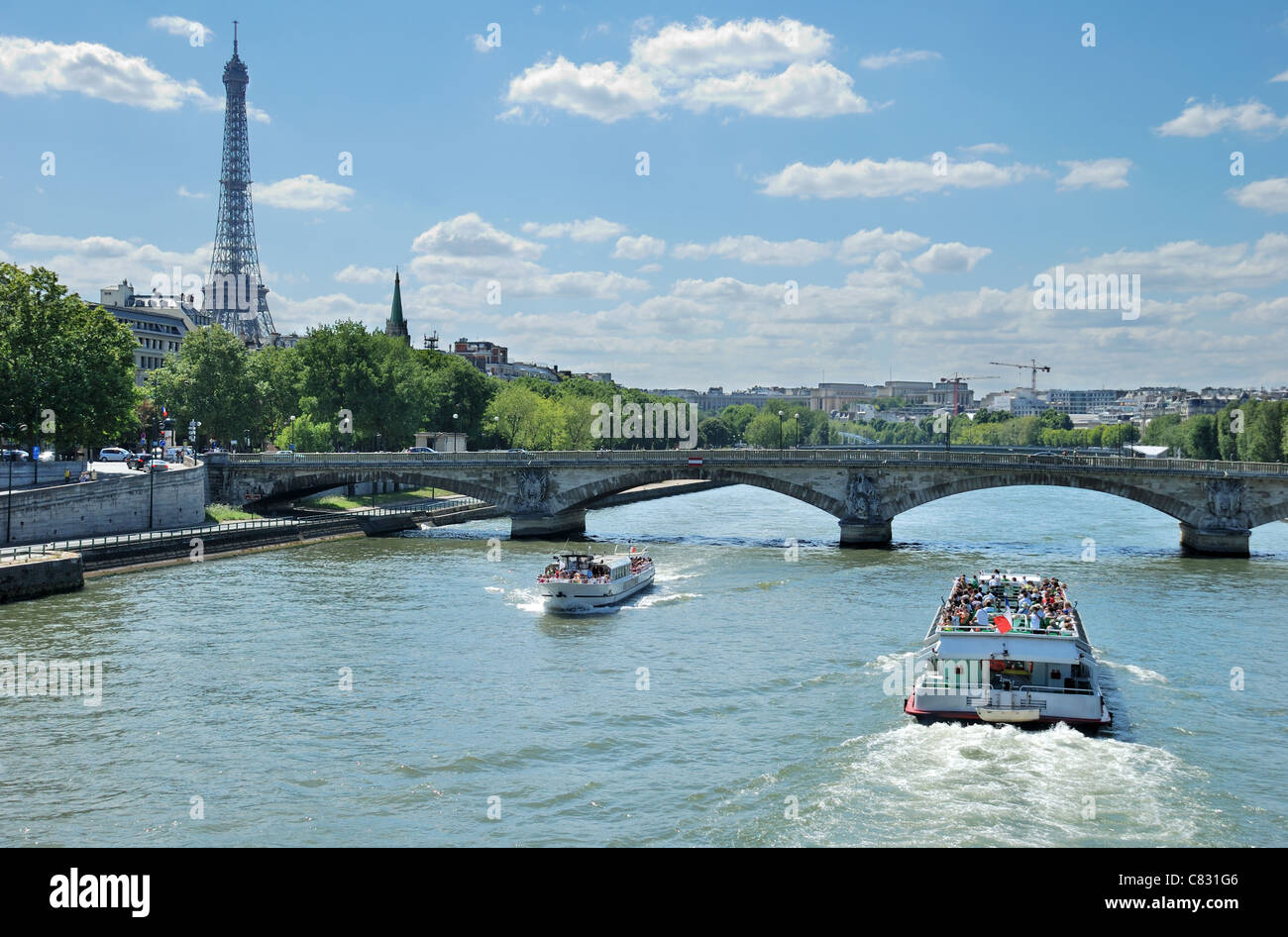 Eiffel tower and the pont des invalides bridge hi-res stock photography ...