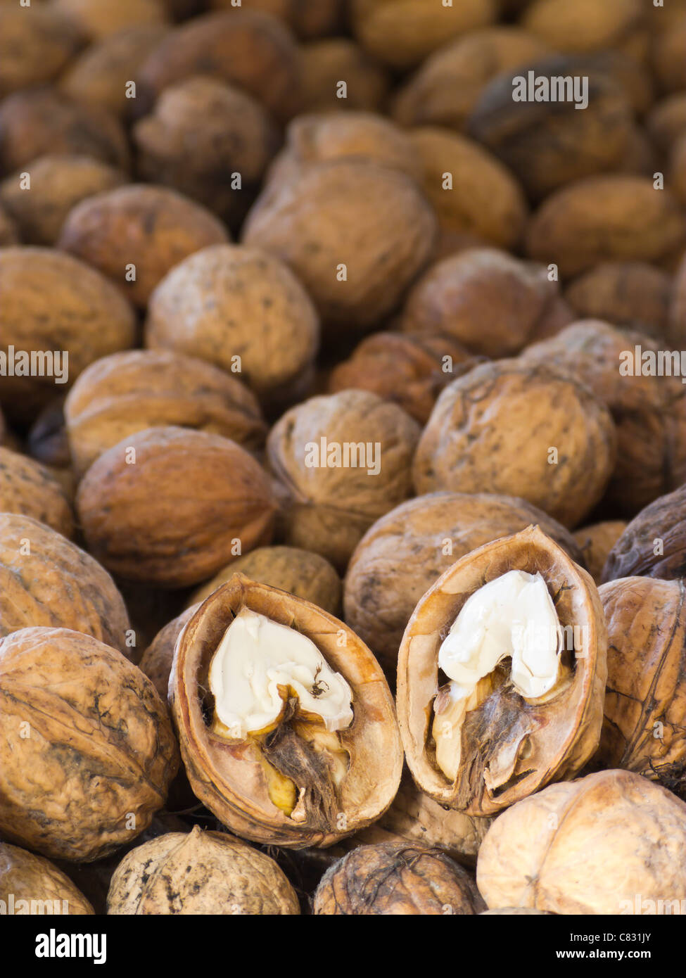 Half open walnuts hi-res stock photography and images - Alamy