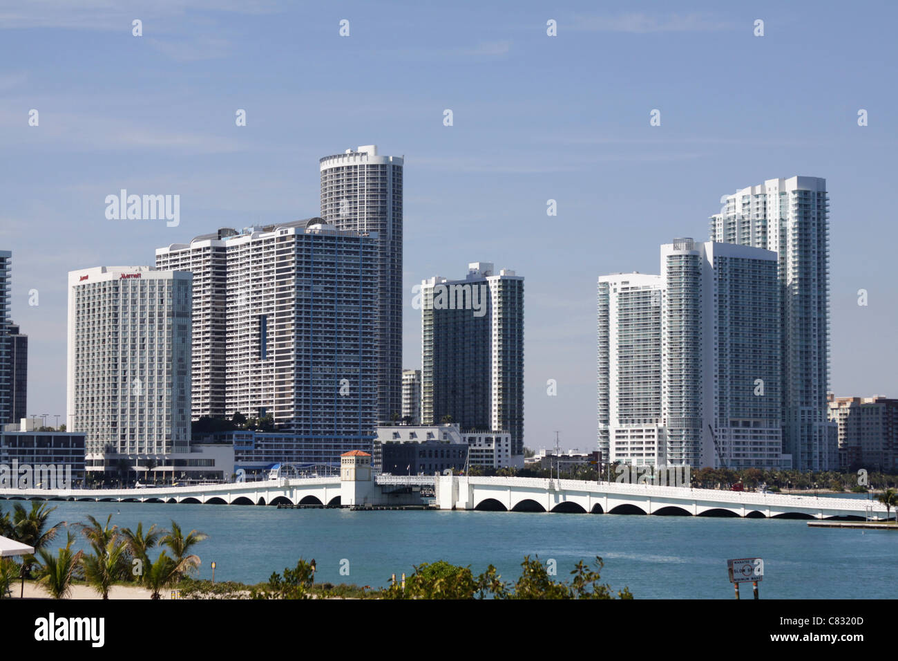 Miami cityline hi-res stock photography and images - Alamy