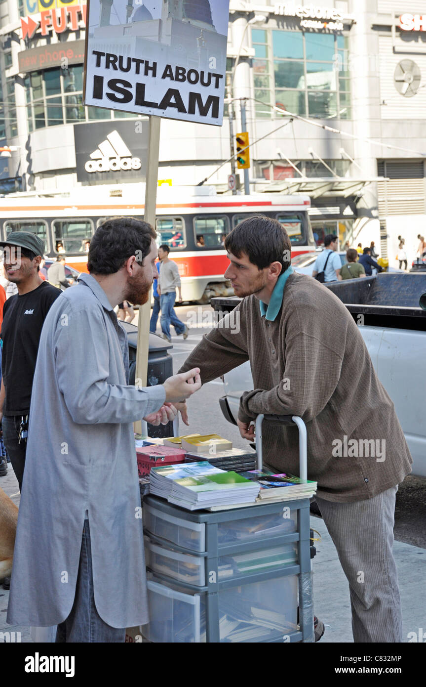 Topic discussion hi-res stock photography and images - Alamy