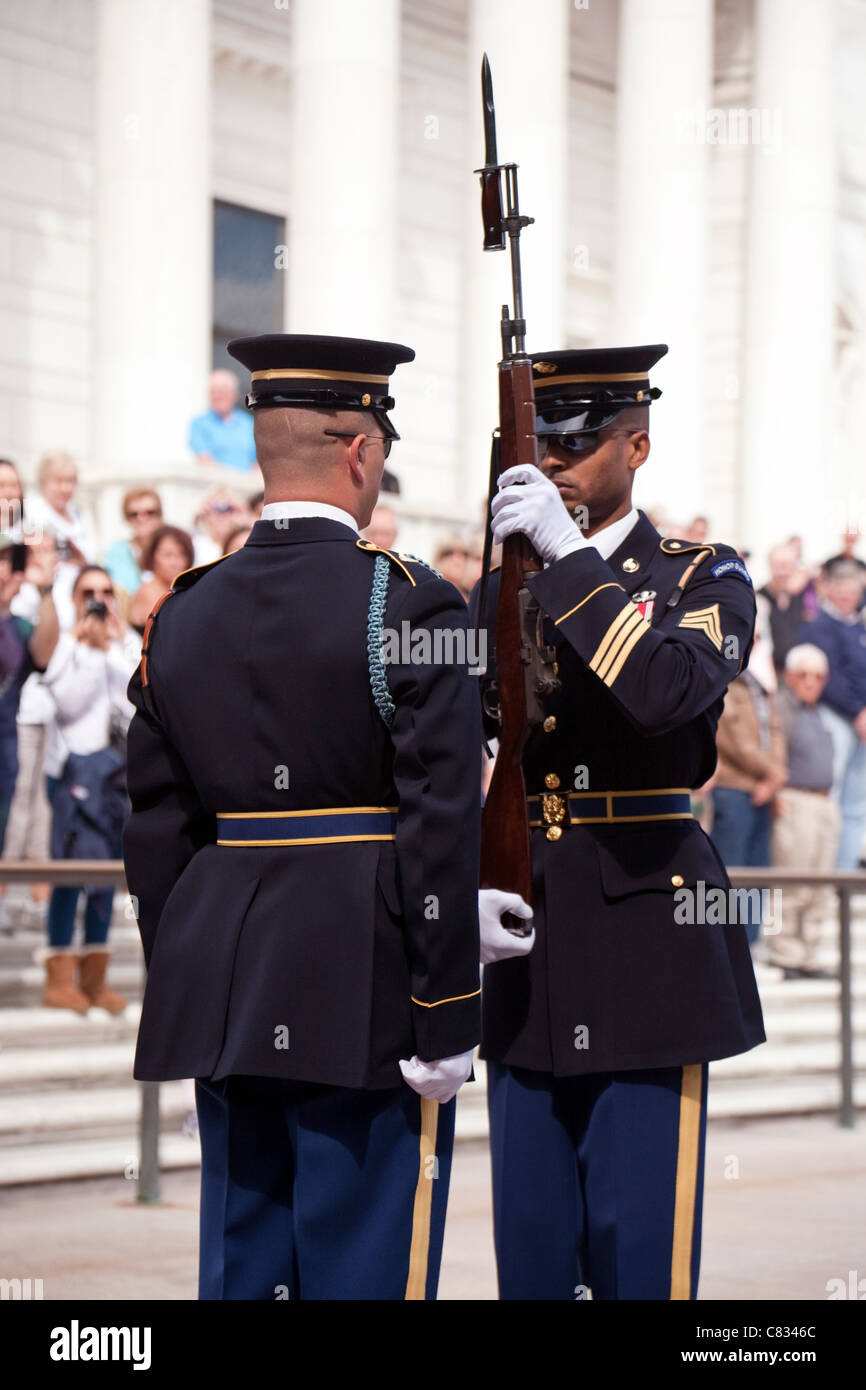 Changing of the guard, the Tomb of the Unknown Soldier, Arlington ...