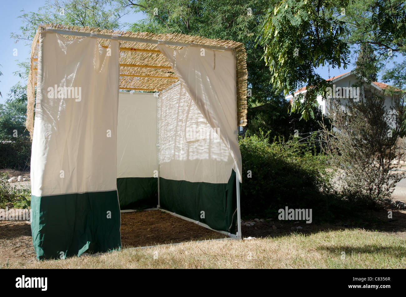 Sukkot Booth High Resolution Stock Photography and Images - Alamy