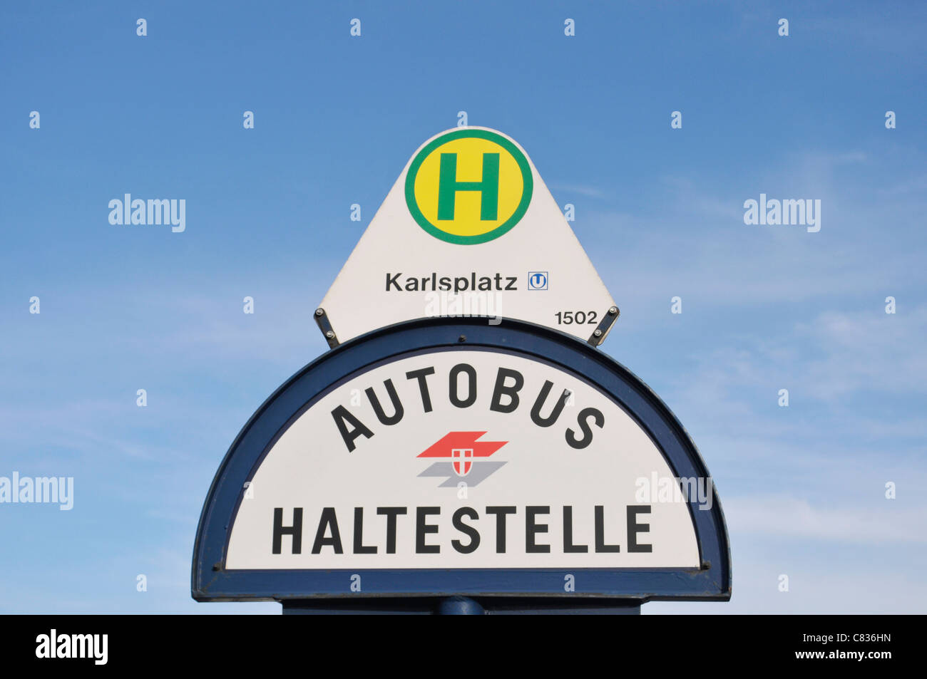 BUS STOP SIGN IN WIEN, AUSTRIA Stock Photo - Alamy