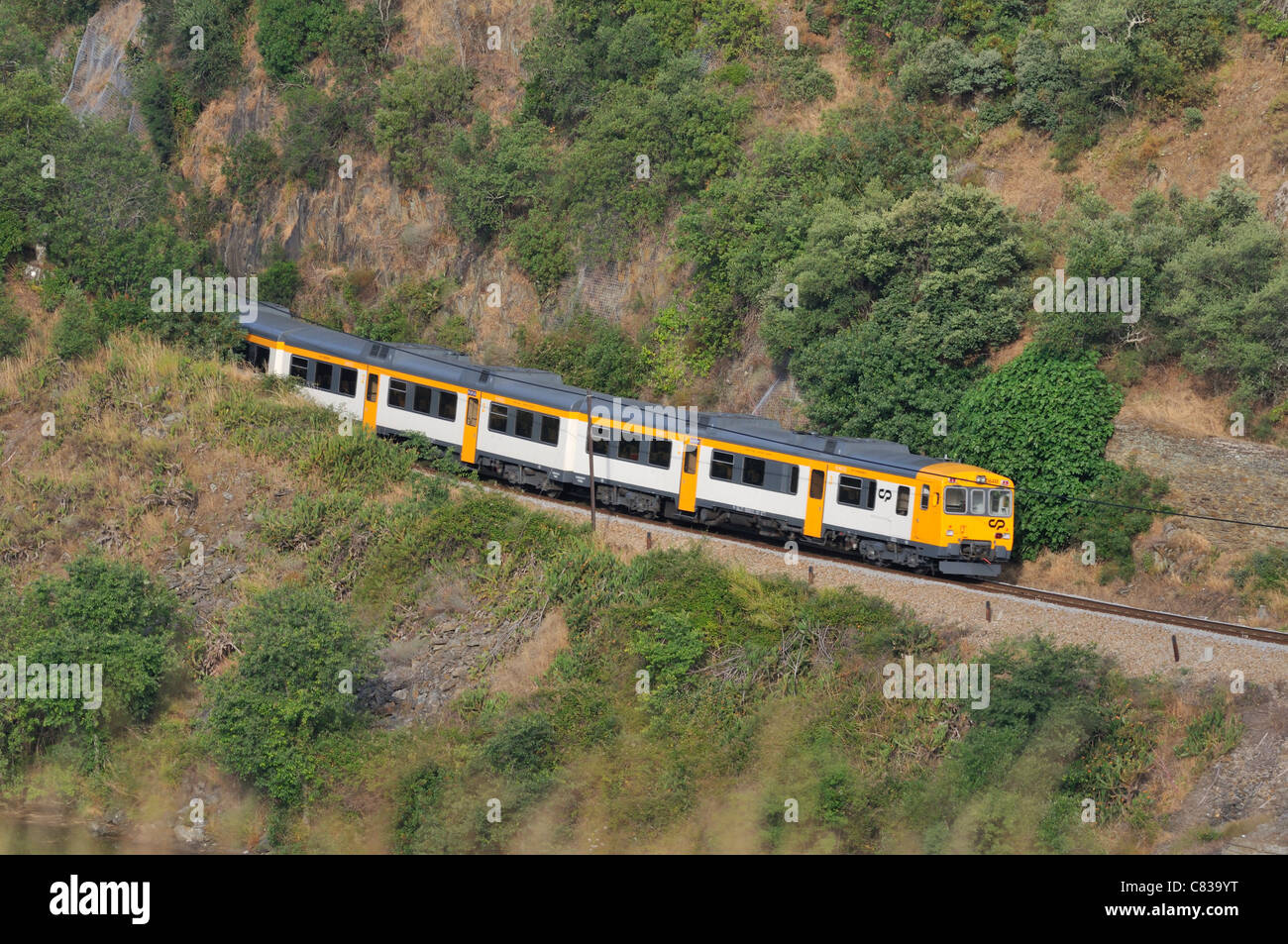Train from Porto along the river Douro to Pinhao Stock Photo - Alamy