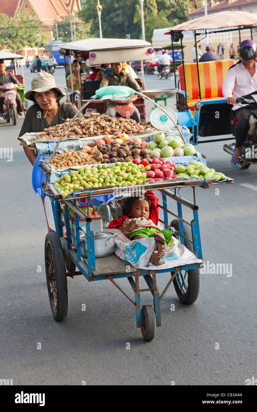 Cambodia, Phnom Penh, Street Vendor Stock Photo - Alamy