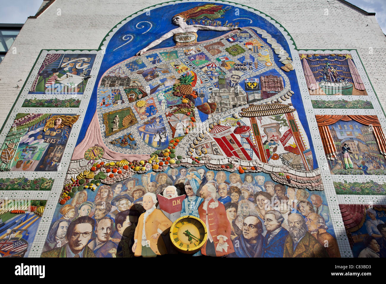 Large mural london hi-res stock photography and images - Alamy