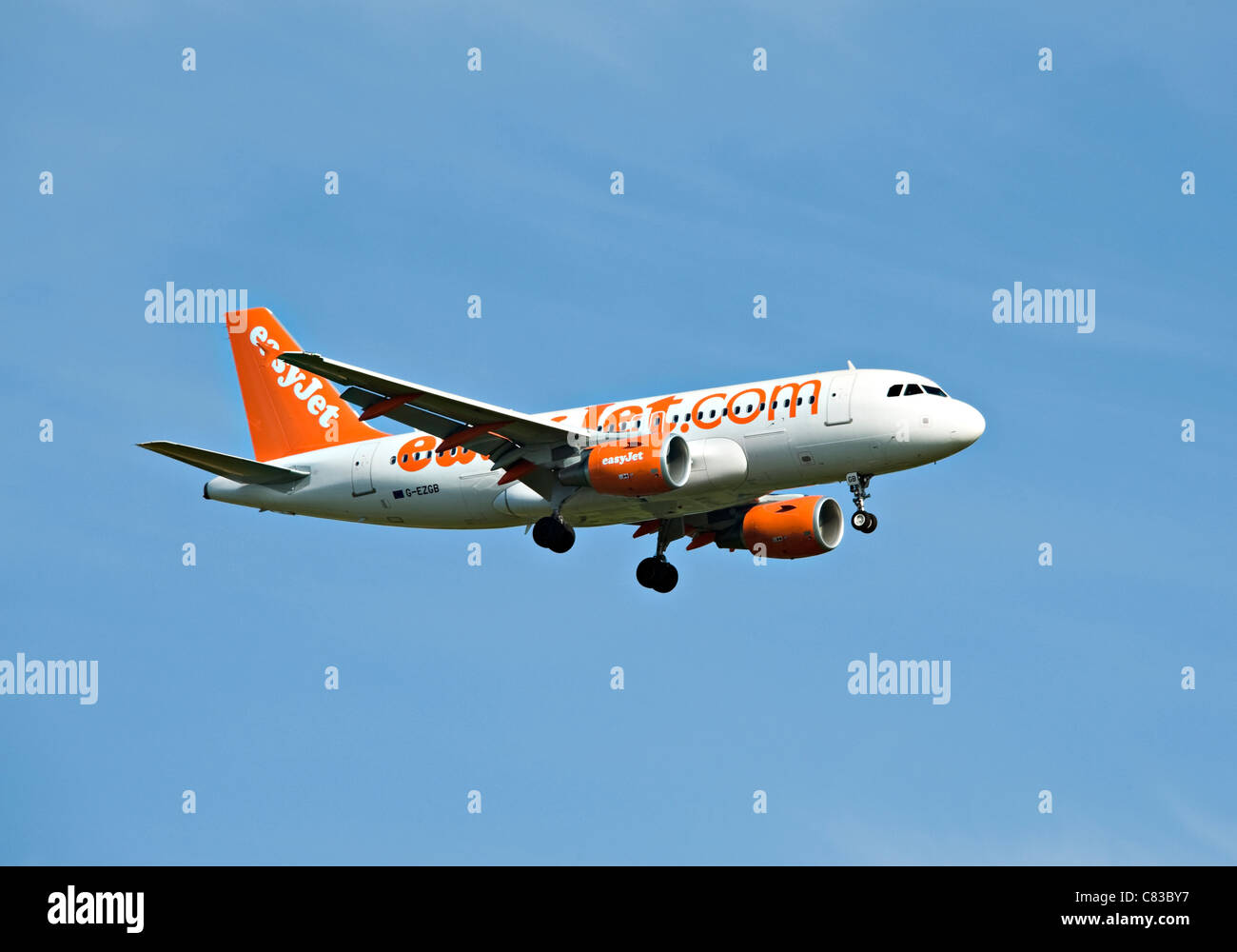 Easyjet airbus a319 hi-res stock photography and images - Alamy