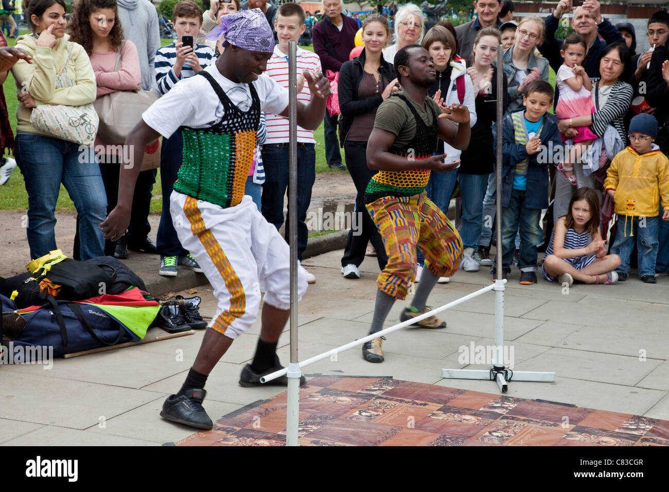 Street Entertainment, The South Bank, London, England Stock Photo - Alamy