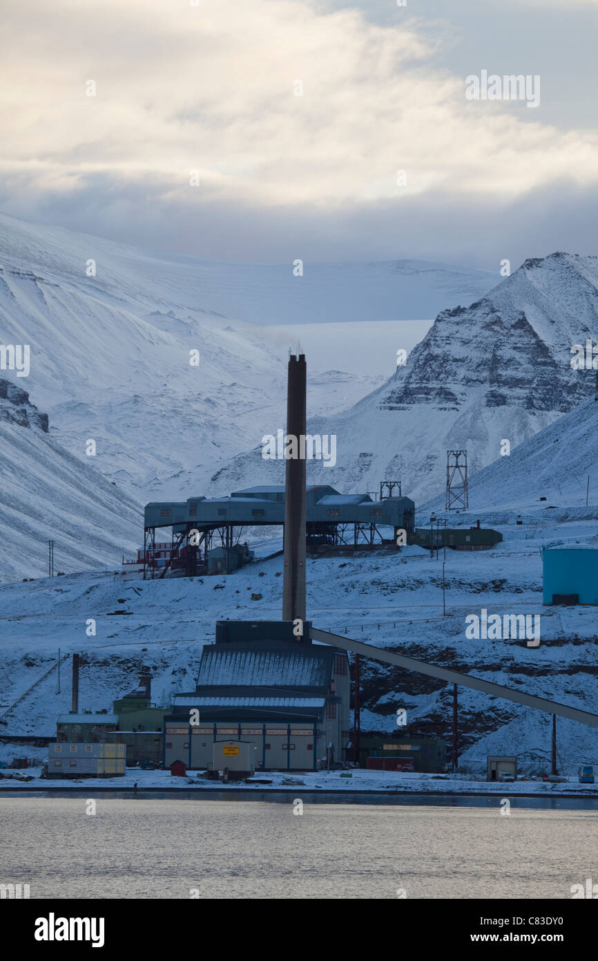 EnergiverkCoal power station in Arctic town of Longyearbyen, Svalbard ...