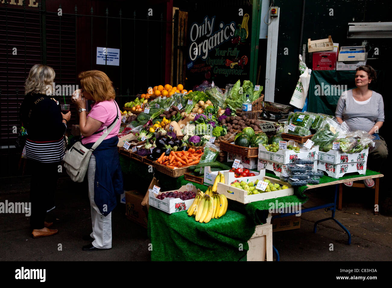Fresh Fruit and Vegetable Stall, Borough Market, London, England Stock ...