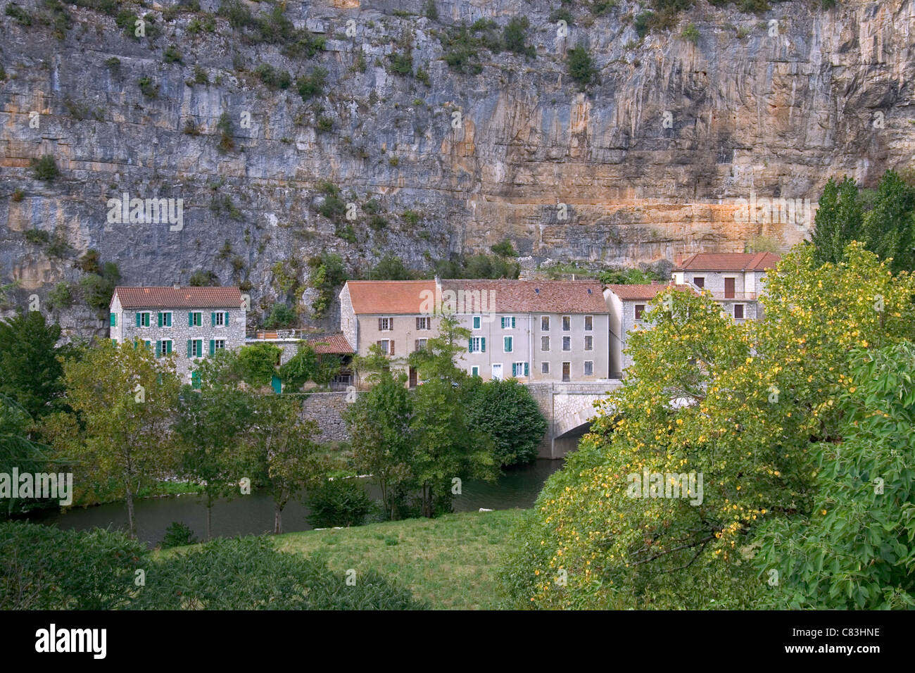 The french village of cabrerets hi-res stock photography and images - Alamy