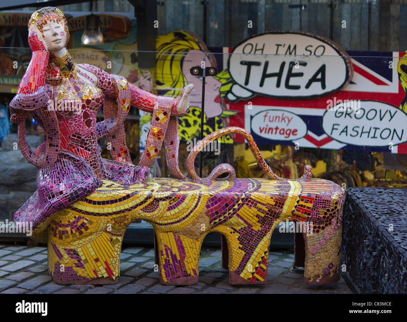 Camden bench hi-res stock photography and images - Alamy
