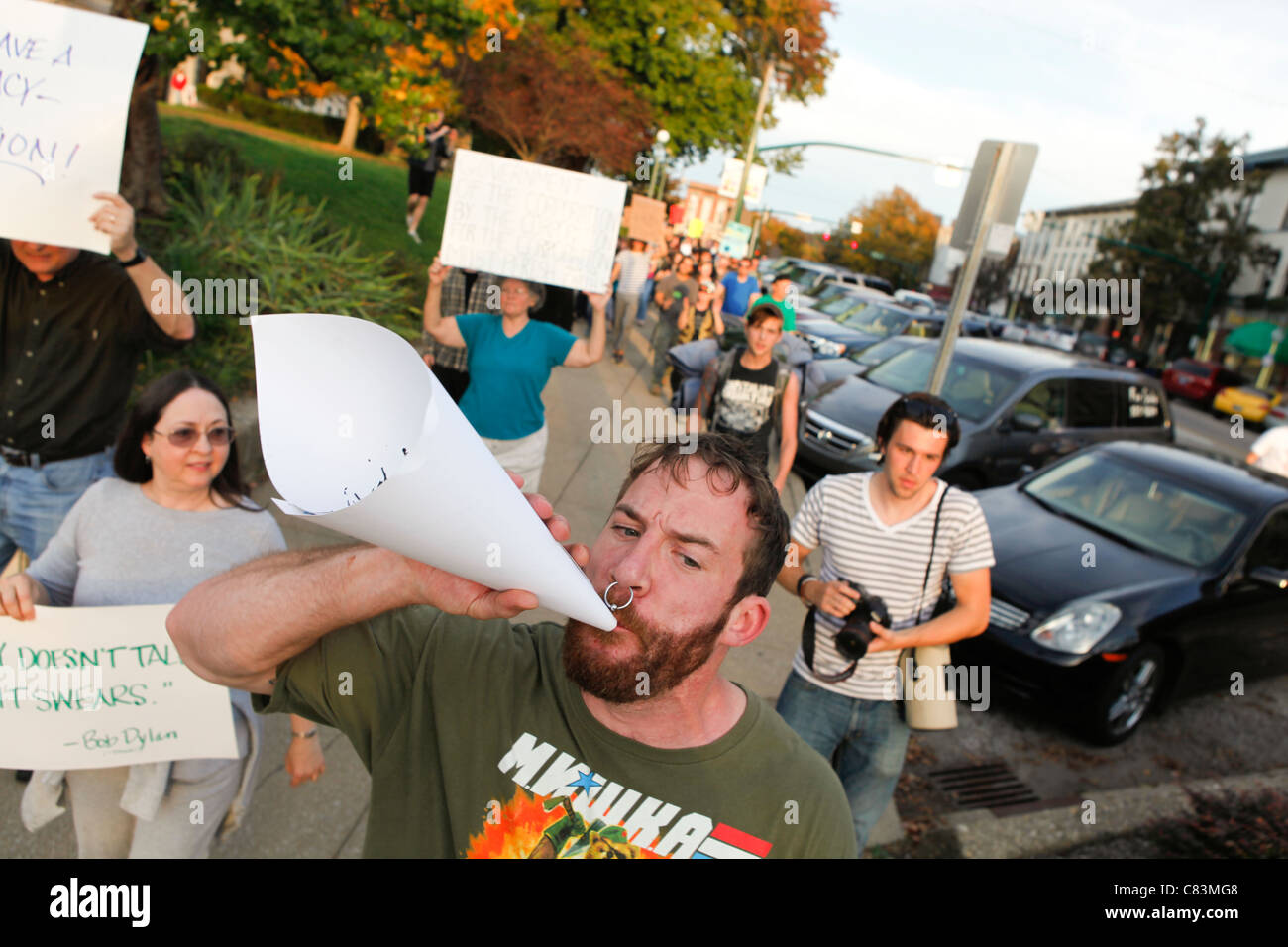 Shouting slogans hi-res stock photography and images - Alamy