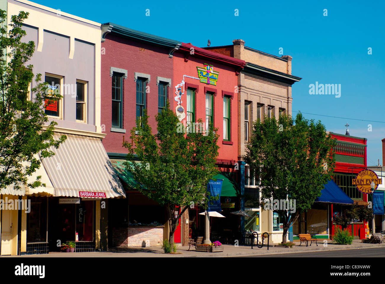 Storefront Buildings High Resolution Stock Photography and Images - Alamy