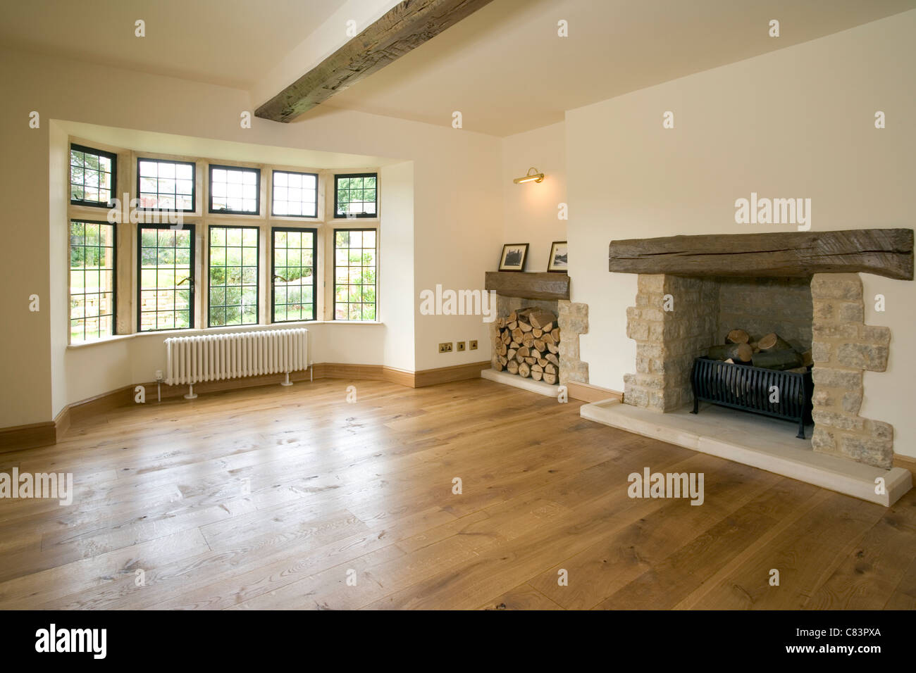 Refurbished house hi-res stock photography and images - Alamy