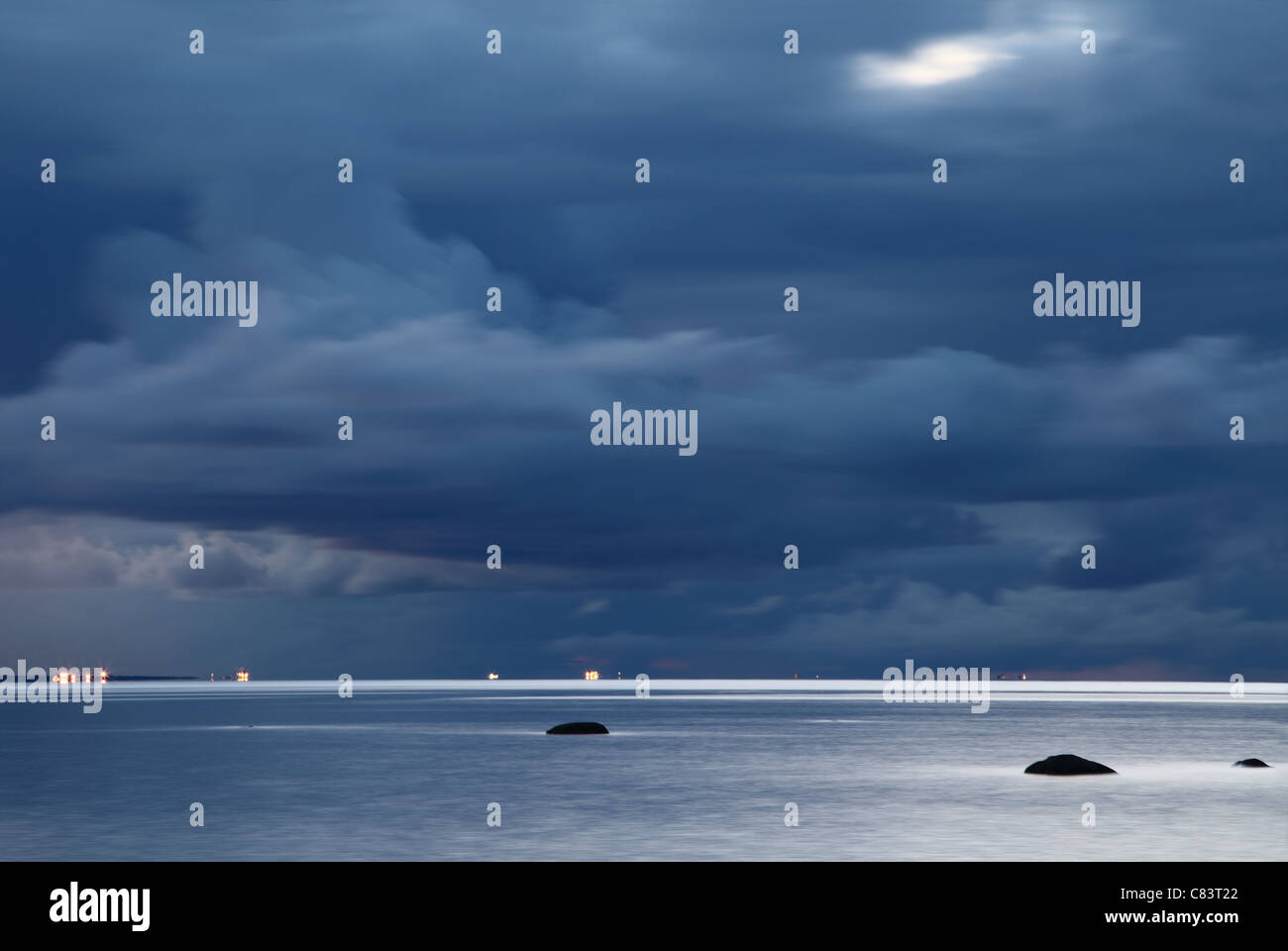 Bright blue backgrounds hi-res stock photography and images - Alamy