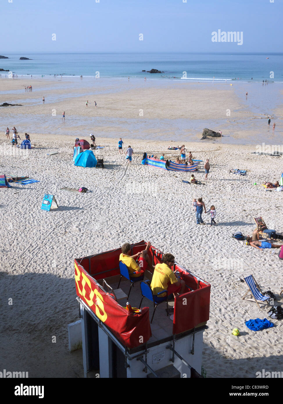 Cornwall lifeguards hi-res stock photography and images - Alamy