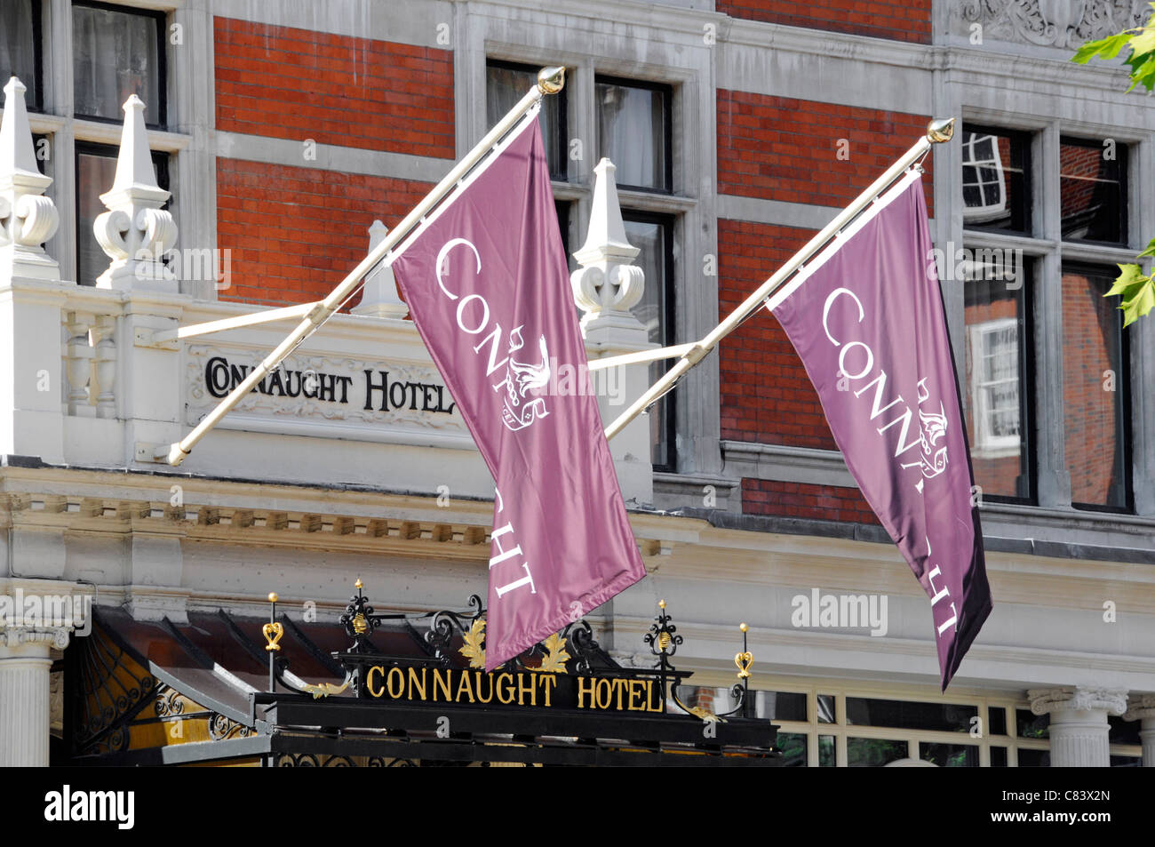 Connaught place london hi-res stock photography and images - Alamy