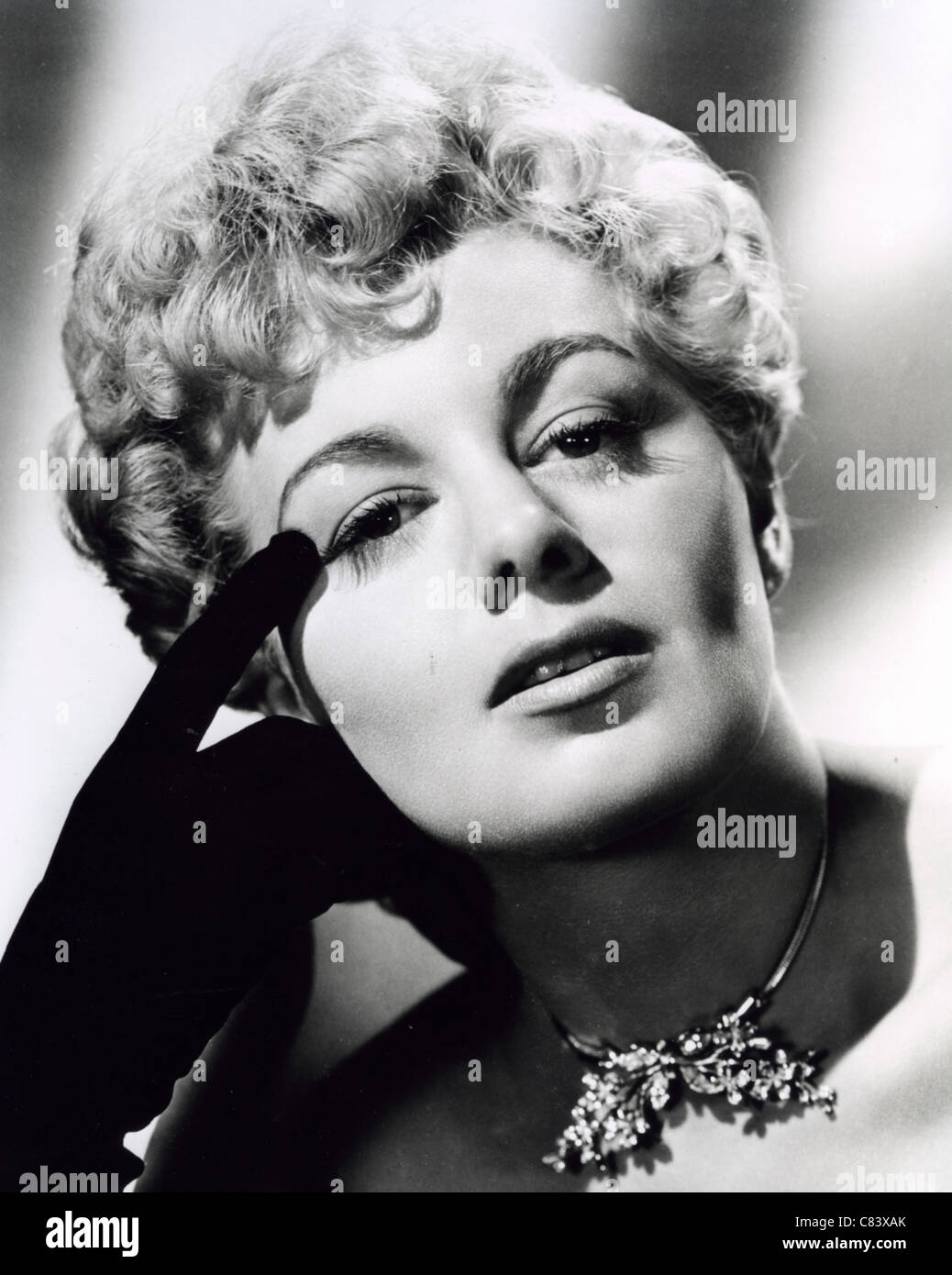 Oscar Shelley's Instagram, Twitter & Facebook on IDCrawl