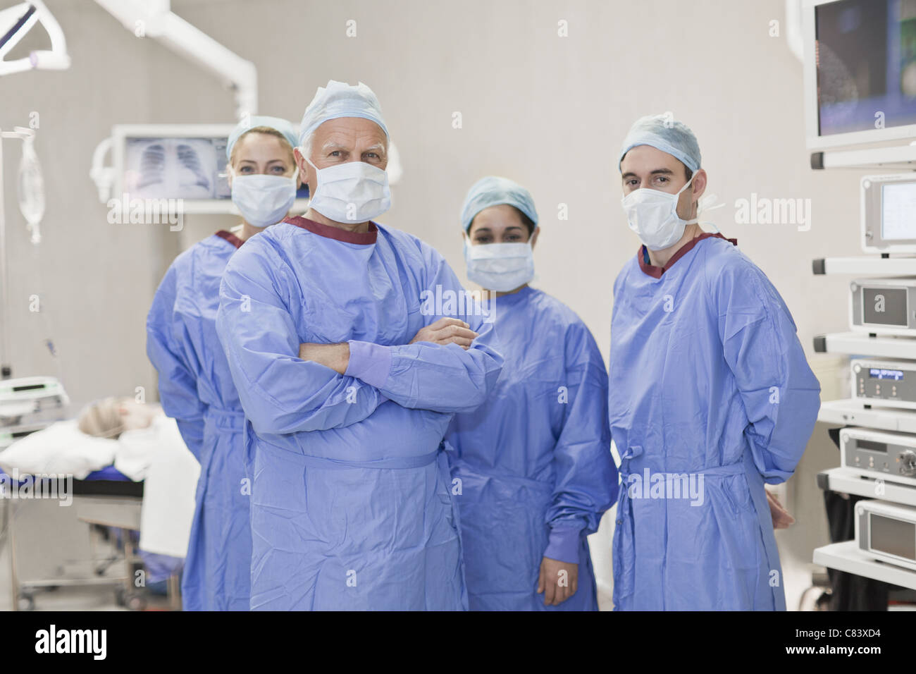 Operating room hi-res stock photography and images - Alamy