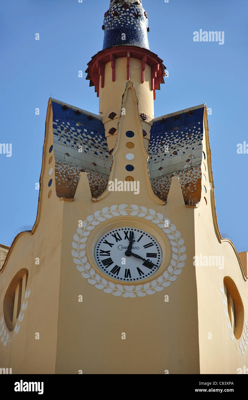 Modernisme Bartholomew House Carbonell and Mussons building, Plaza de ...