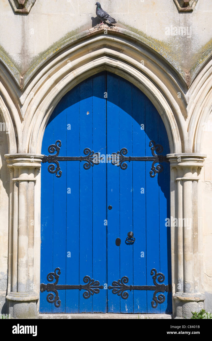Blue church door uk hi-res stock photography and images - Alamy