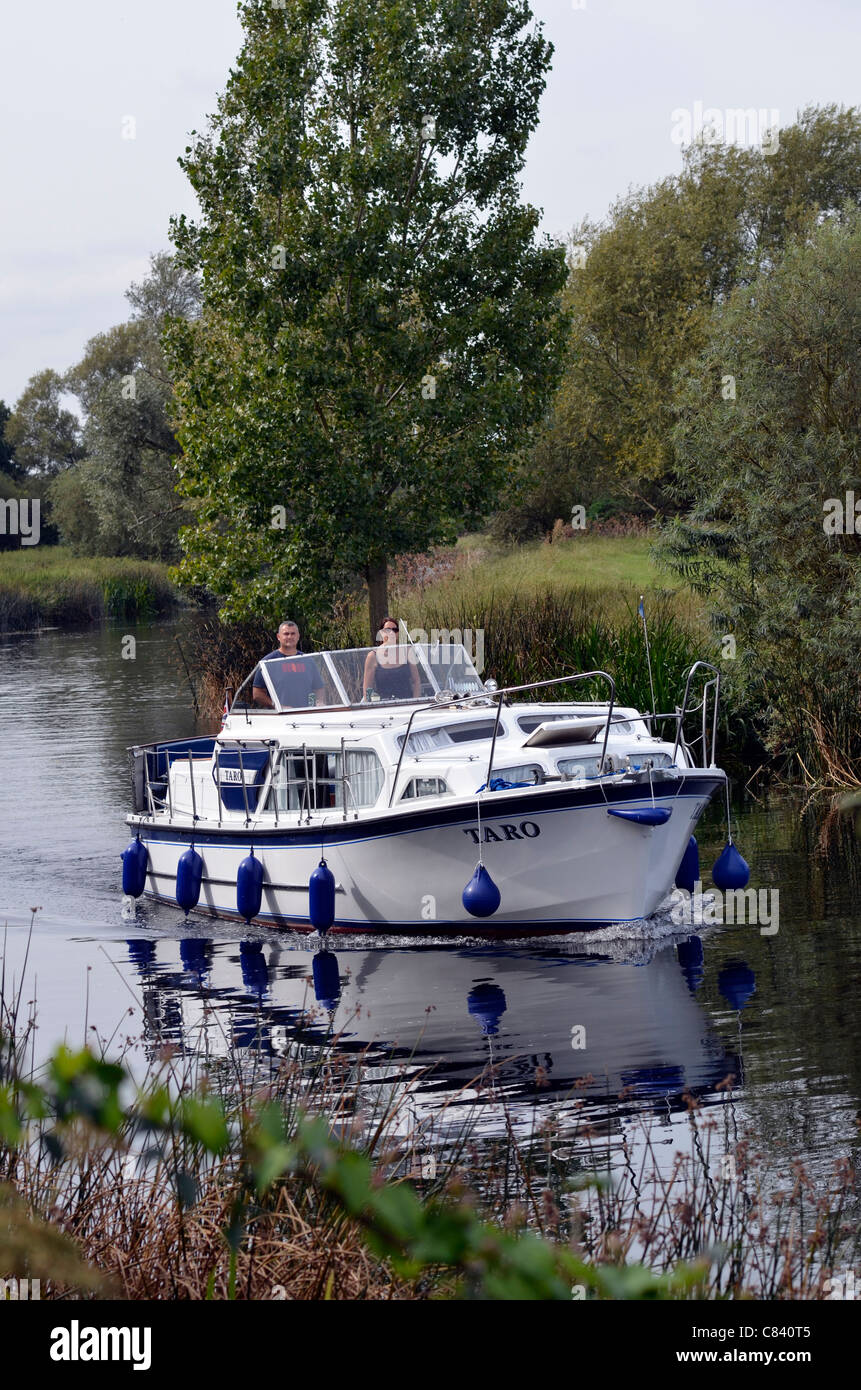 boating on river great ouse Stock Photo - Alamy