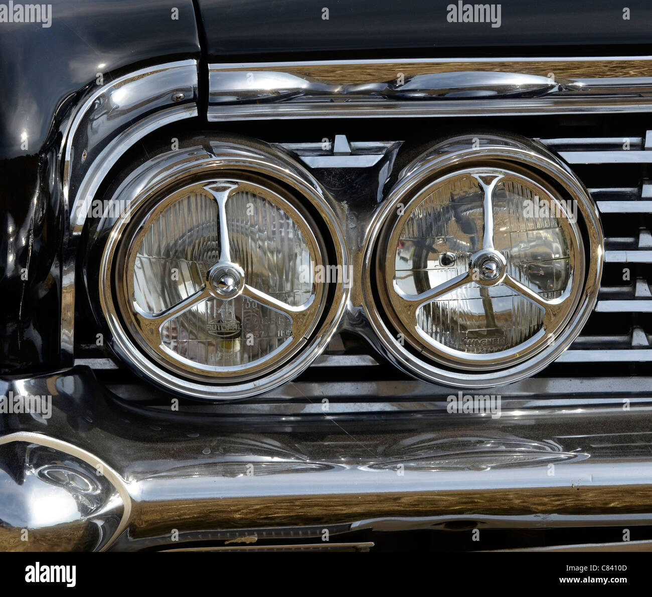 Twin headlight car hi-res stock photography and images - Alamy