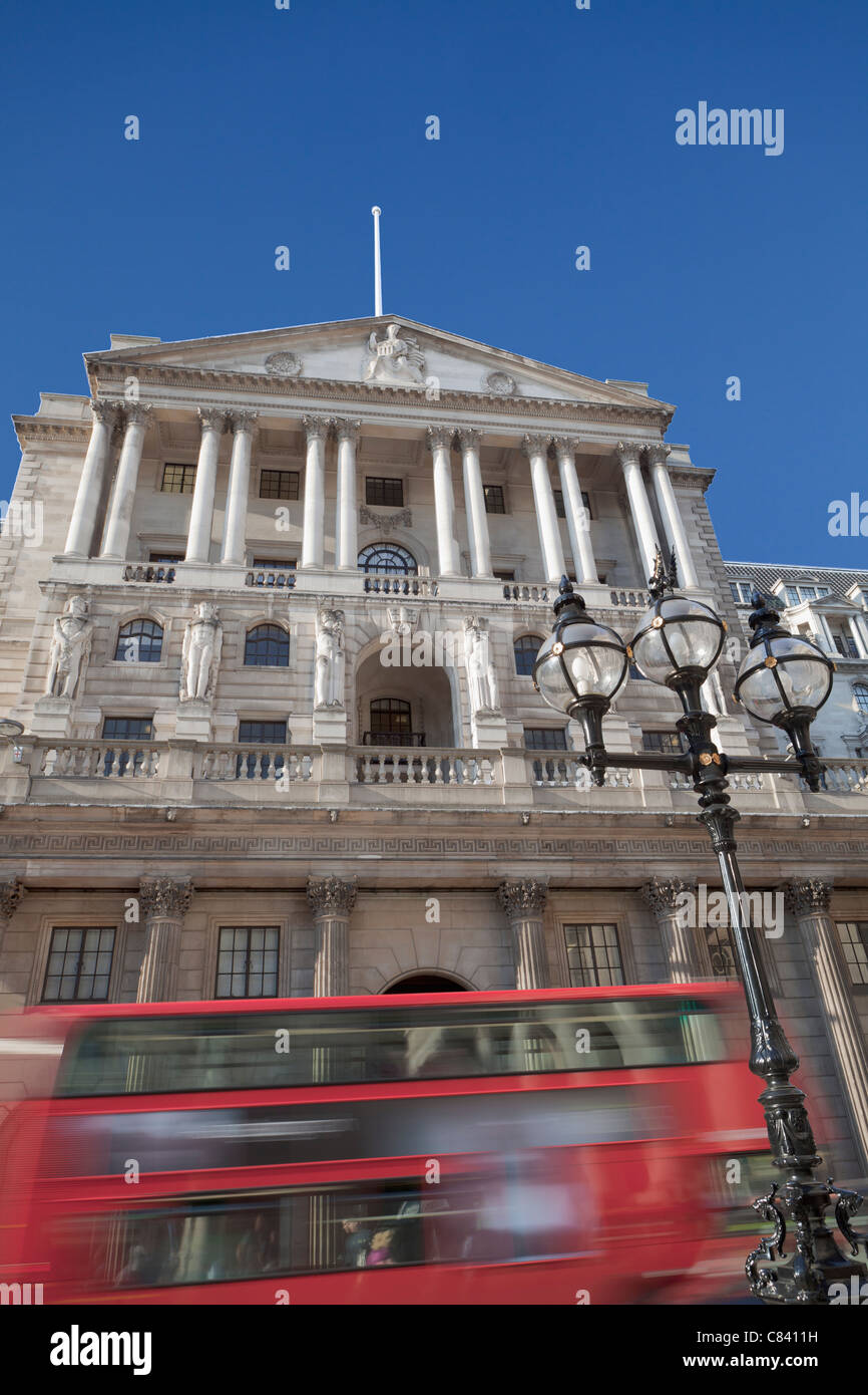 Bank of england building hi-res stock photography and images - Alamy